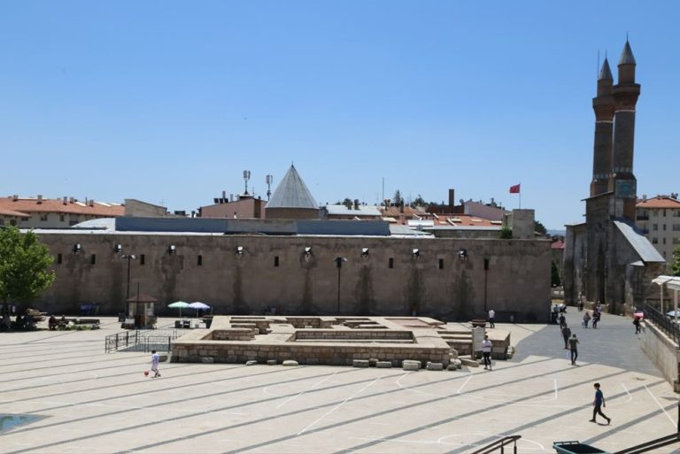 Sivas Meydanına Ait İşte Fotoğraflar ve Drone GörüntüsüBüyük Sivas ...